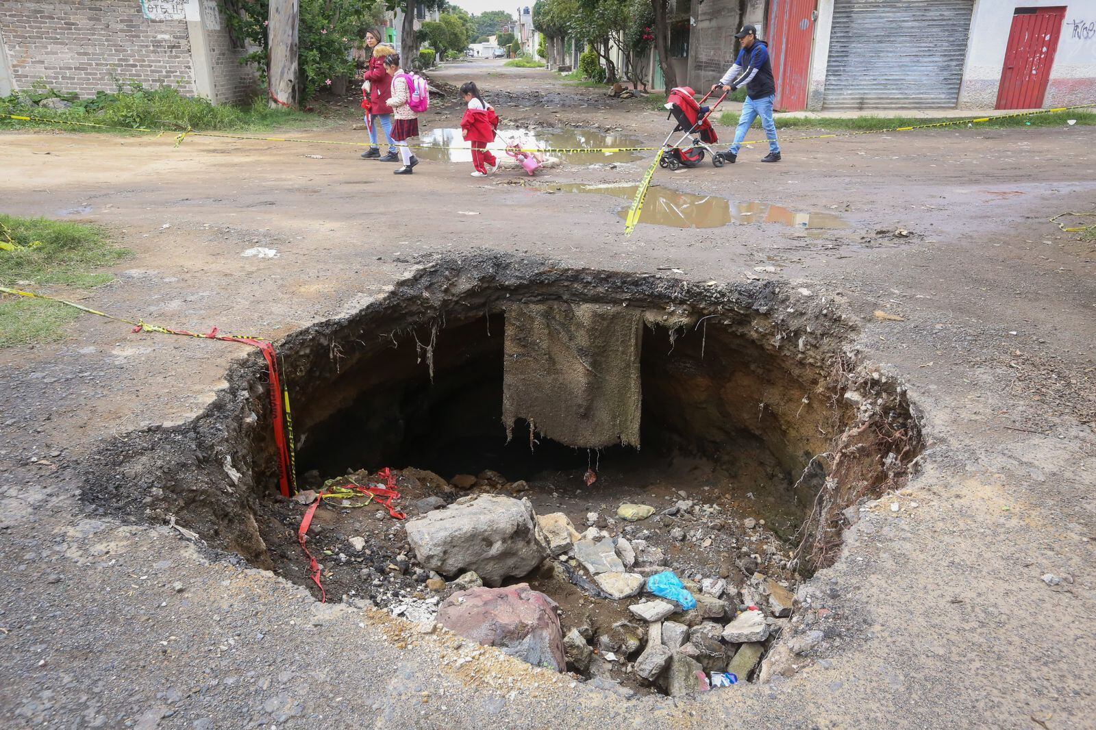 Se abre quinto socavón en Valle de Chalco | El Universal Estado de México